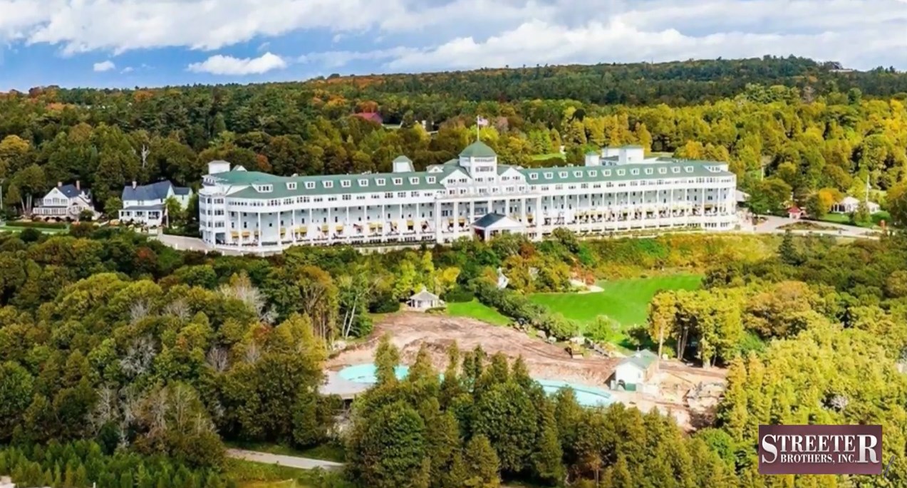 Watch The Renovation of Mackinac Island’s Grand Hotel Pool [VIDEOS ...